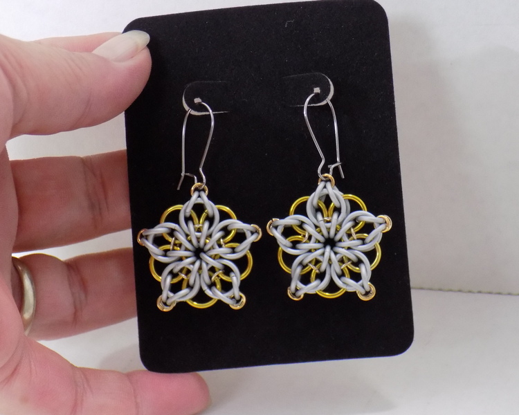 Celtic star chainmaille earring